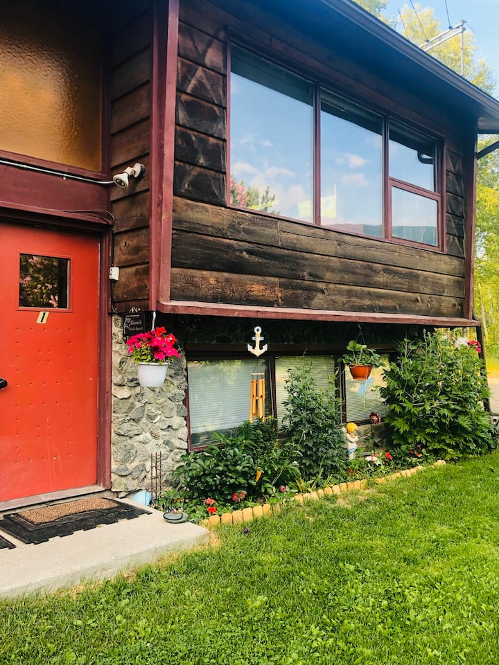 Quiet Triplex In The Heart Of Chugiak! - Anchorage, AK