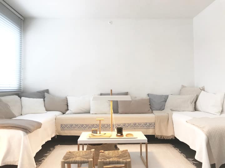 Light Filled Studio Close To The Marina. - Hanko