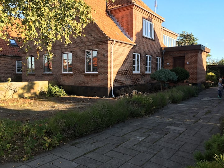 Dejligt Funkishus I Rønne Med Masser Af Atmosfære🍀 - Bornholm