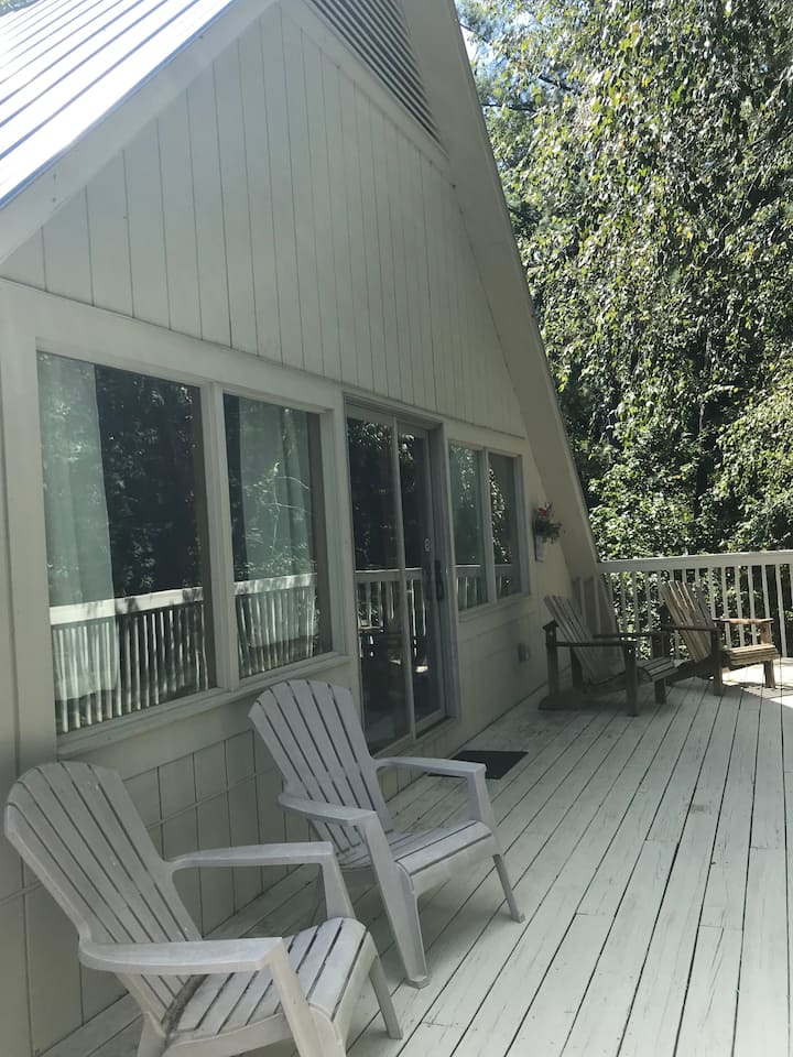 Riverfront Loft With Private Deck - Columbia, SC