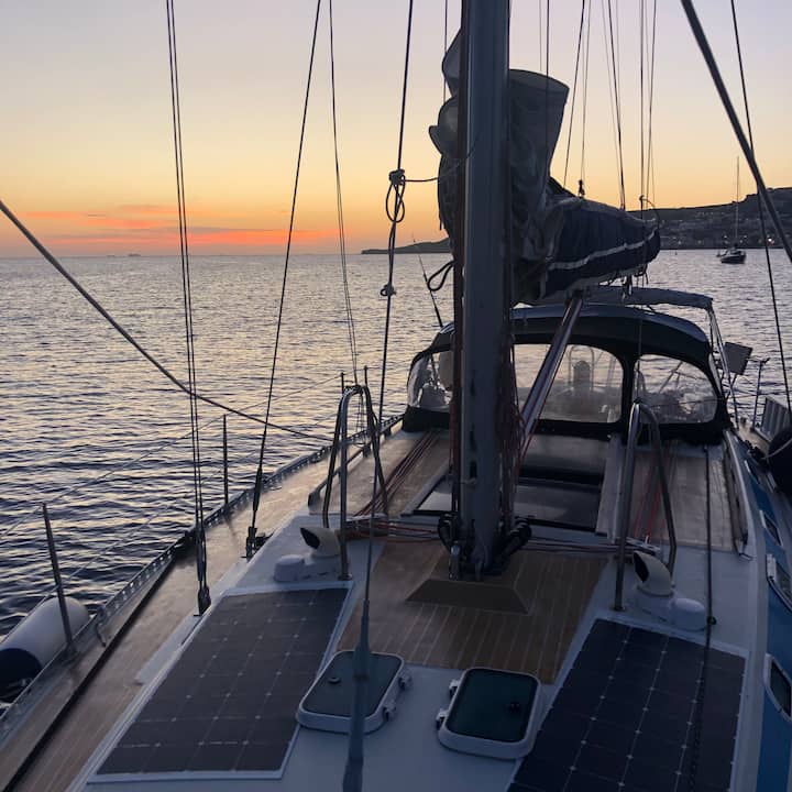 Cozy Louise At Sea - Milazzo