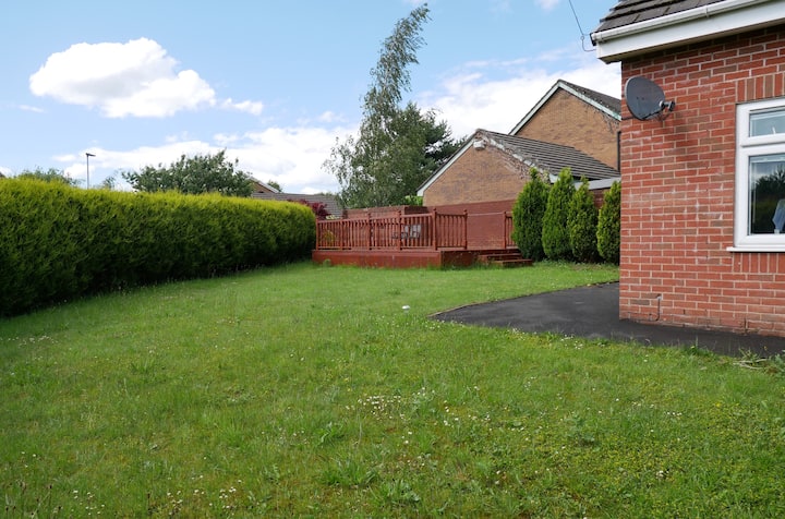 *Gorgeous Home 10mins To Citycentre Garden/parking - Oldham