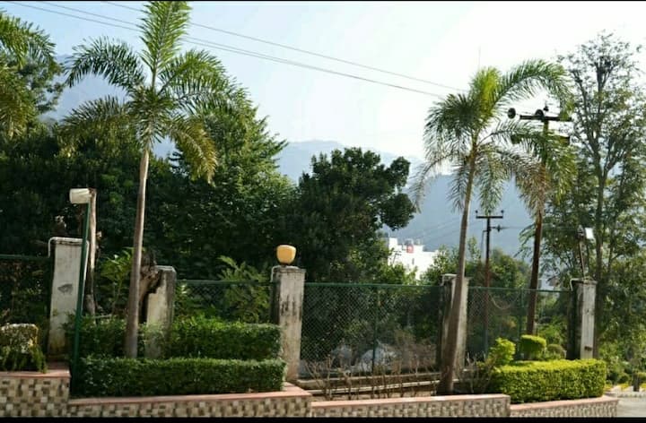 Deecon Modern Gateway 1bhk Flat Kitchen Parking - Rishikesh