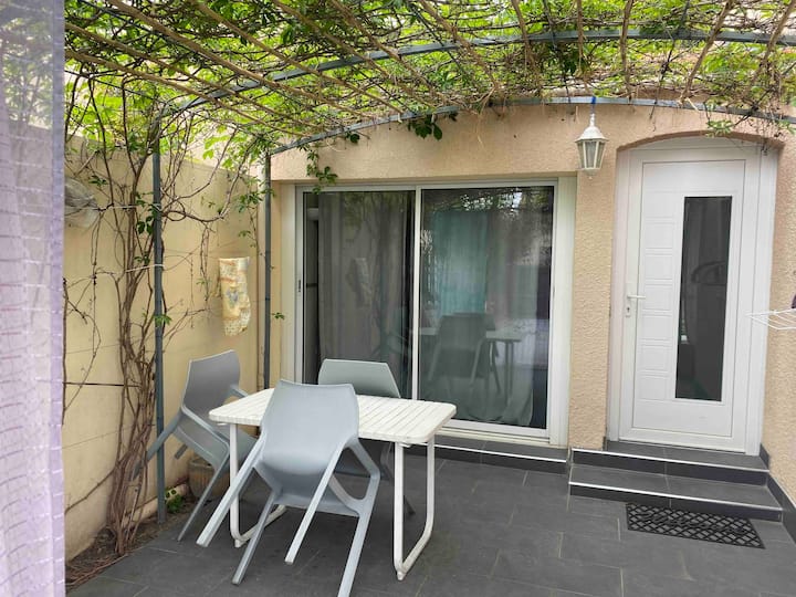 Beau Studio Neuf En Rdj En Avignon - Le Pontet