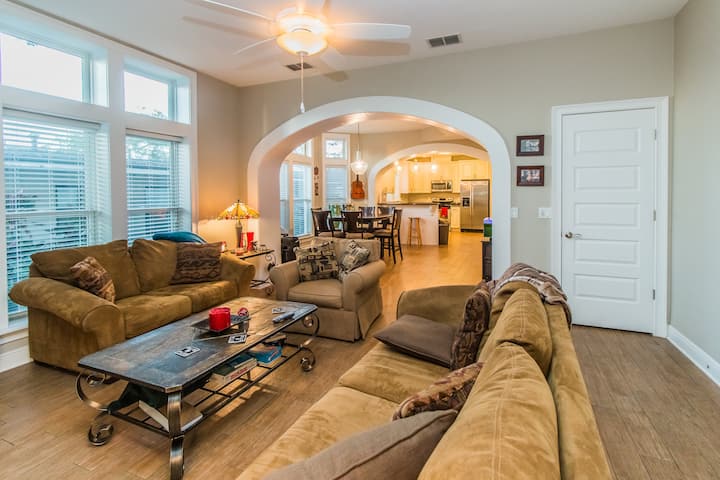 Boho Style + Full Size Bed + Private Bathroom - Lakeland, FL