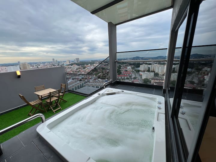 [Attic] Premium Mini Private Pool [Netflix] - Malacca