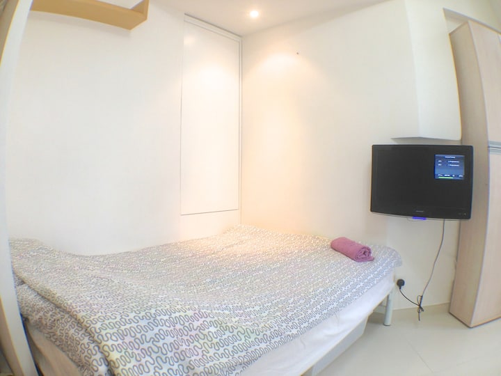 Spacious Studio, 1min From Sogo(a) - Hongkong