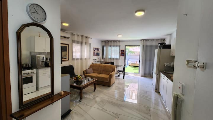Garden Apartment - Tel-Aviv