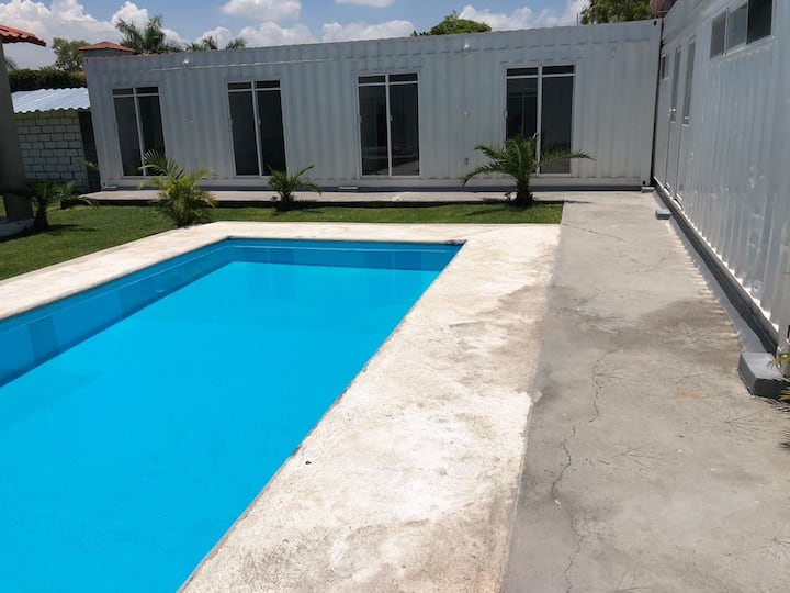 Fin De Semana Increíble Con Tu Familia Y Amigos - Estacas