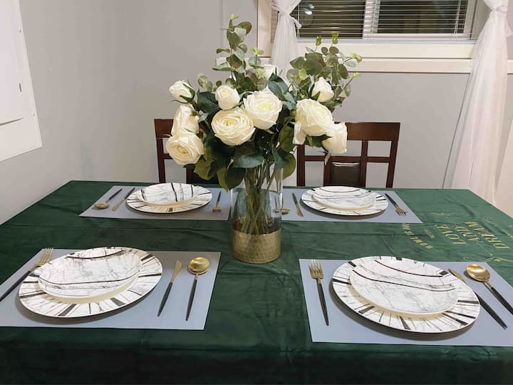 Brand New, Etta’s Cozy Suite - Nanaimo