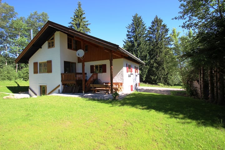 Snowy House Layer - Riezlern