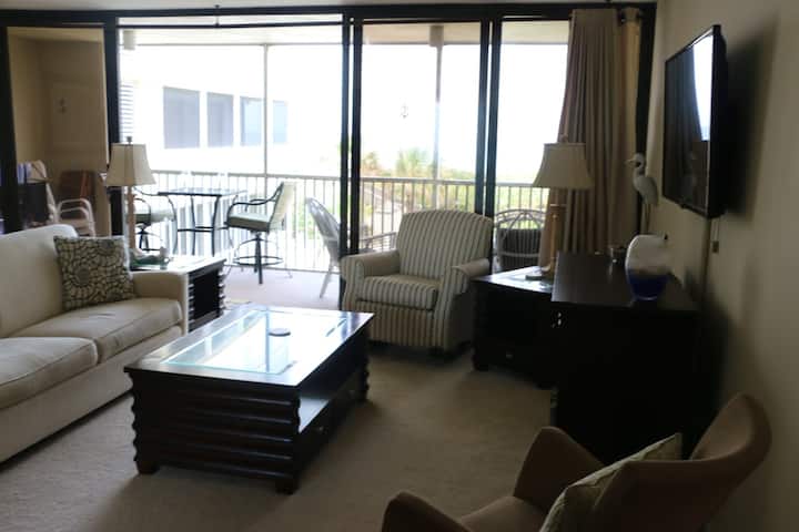 Beautiful Beach Side, Ocean View Condo - Stuart, FL