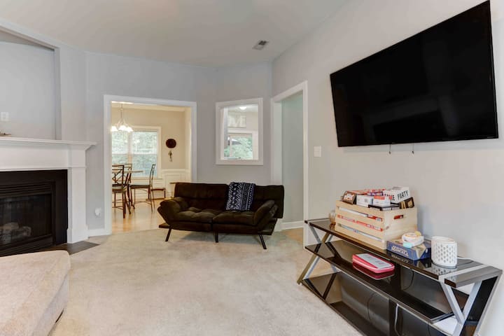Game Room & Board Games Near Downtown! - Raleigh, NC
