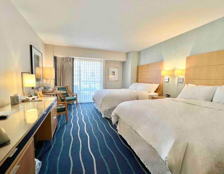 Ala Moana Hotel Studio! *Deluxe Double Room!* - Honolulu