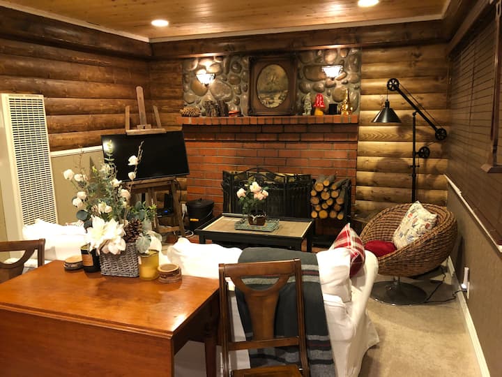 2nd Floor - 2b Near San Moritz Lodge On The Lake - San Bernardino, CA