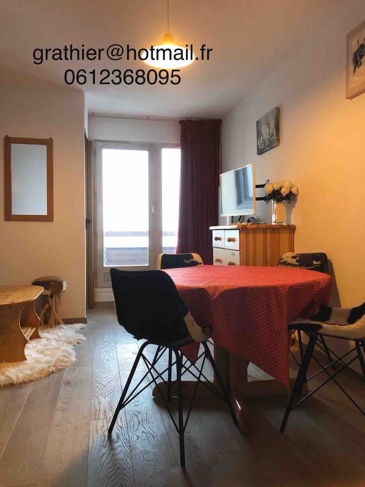 Superbe Studio Sud Avec Chambre Separee Tt Confort - Les Menuires