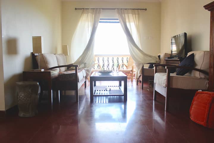 Saudade - A Warm And Spacious 3bhk Poolside Condo - Goa