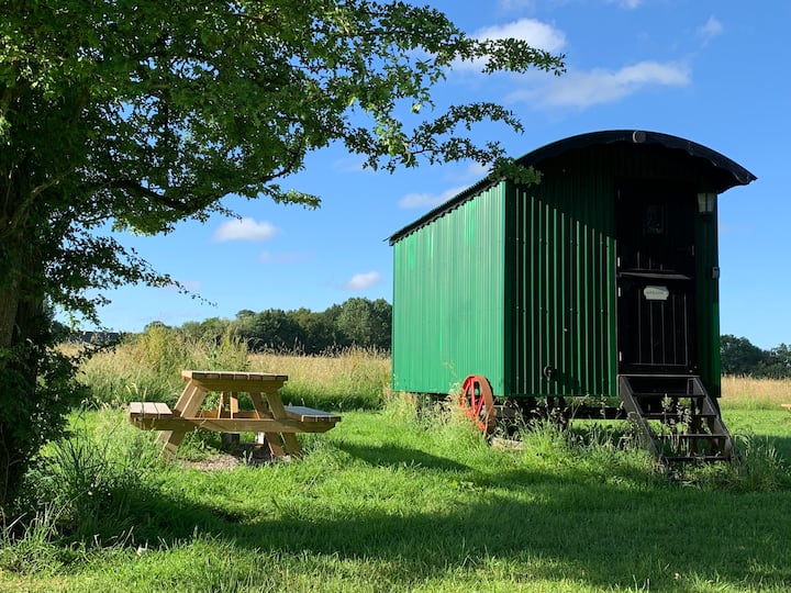 The Willow Shepherd's Hut - Blatchbridge Farm - Frome