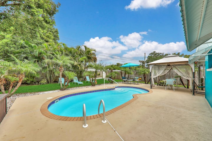 Family Retreat W/pool Near Clearwater Beach - Pinellas County, FL