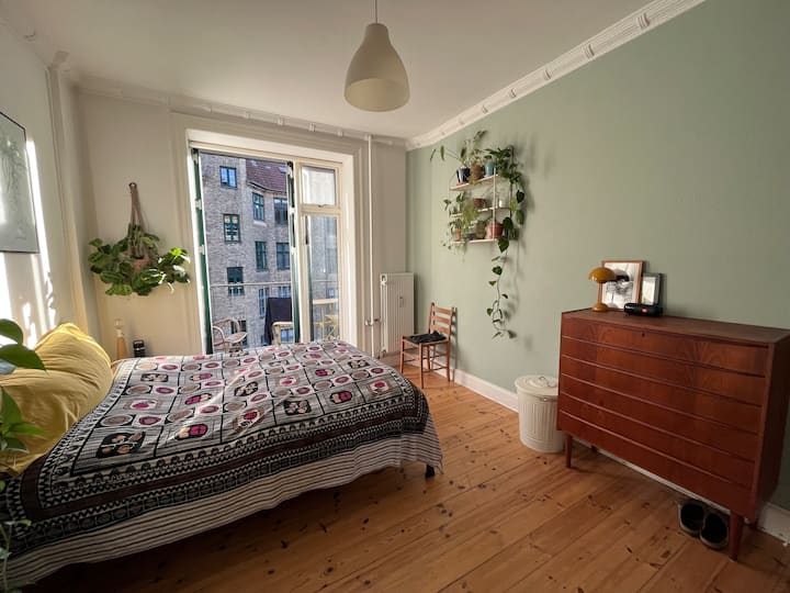 Sunny Apartment With Balcony - Copenhagen
