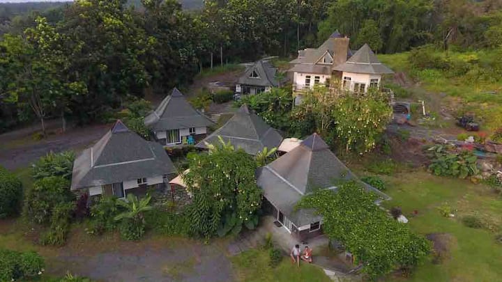 The Manor - Kailua-Kona
