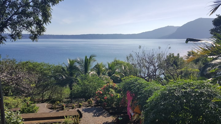 Gorgeous Retreat On The Water Of Laguna De Apoyo - Nicaragua