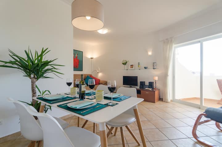 Large 3 Bed Apartment Near Beach And Village - 阿爾沃爾