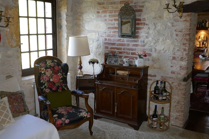 A 30 Min De Cahors (Lot), Maison Avec Pigeonnier - Puy-l'Évêque