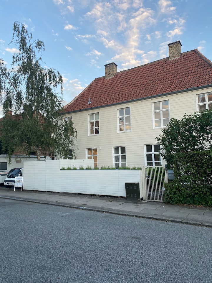 Full House With Garden, Large Terrace & Playground - Copenhaguen
