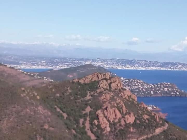 T 3 Au Cœur De La Nature Proche Centre-ville Plage - Fréjus