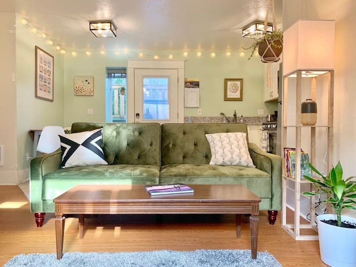 New, Bright Studio In Walk-able Se Foster-powell - Happy Valley, OR