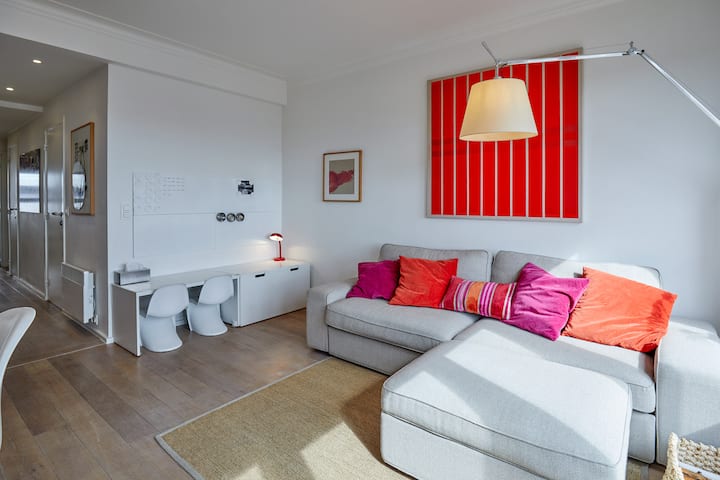 Penthouse Ensoleillé, Terrasse, Garage/box à Vélos - Bruges