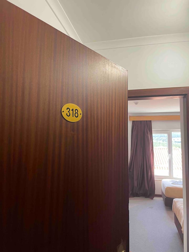 Juiceven Studios #318 Low Cost - Estoril