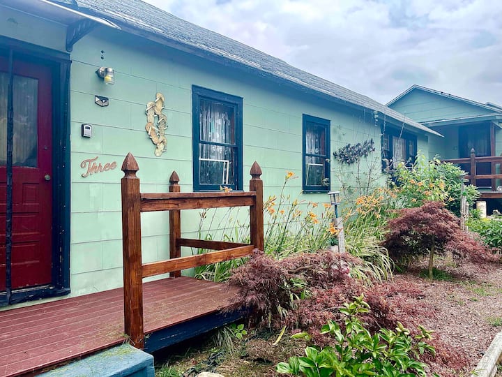 Rustic Cabin #3 On Private Lake! - Beach Lake, PA