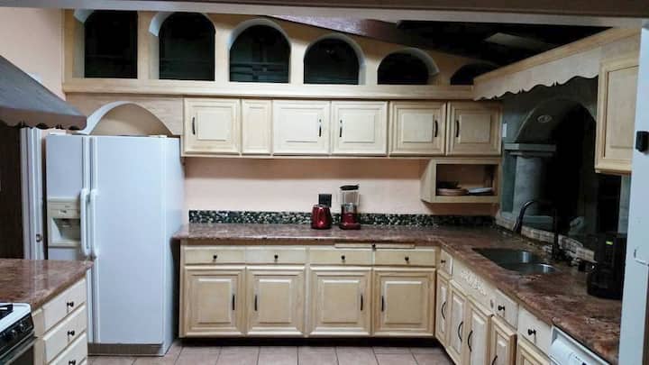 Eclectic Elegant Quiet House (R#1) - Santa Clara, CA