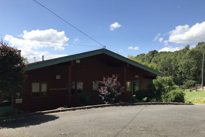 Malvern Chalet, Worcestershire (Sleeps 0-16) - Ledbury