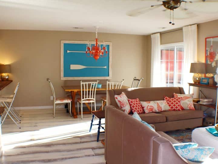 Oceanside Luxury And Convenience At The Beach - 에메랄드 이슬