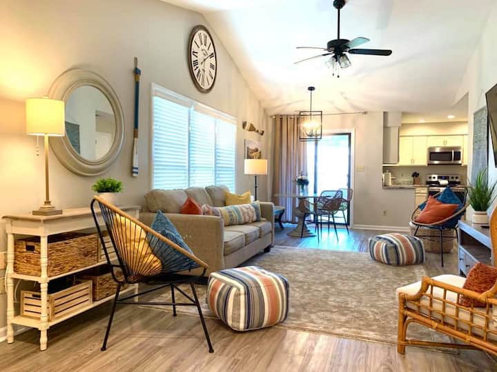 Updated 2br/2ba-30-35 Min To Beaches! - Jacksonville, NC