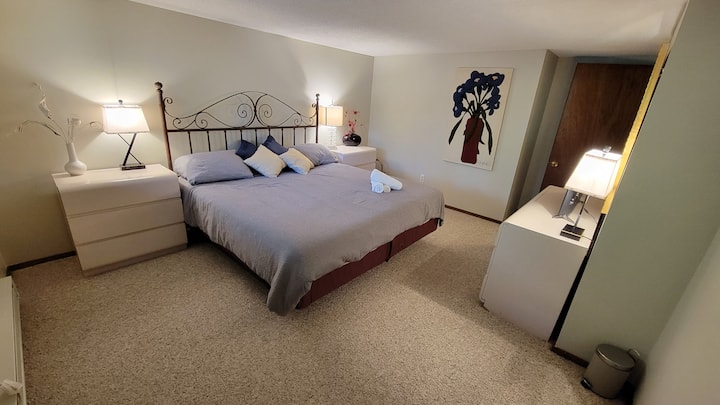 Camelback Mt Winter Skiing|short & Long Term Stays - Tannersville, PA