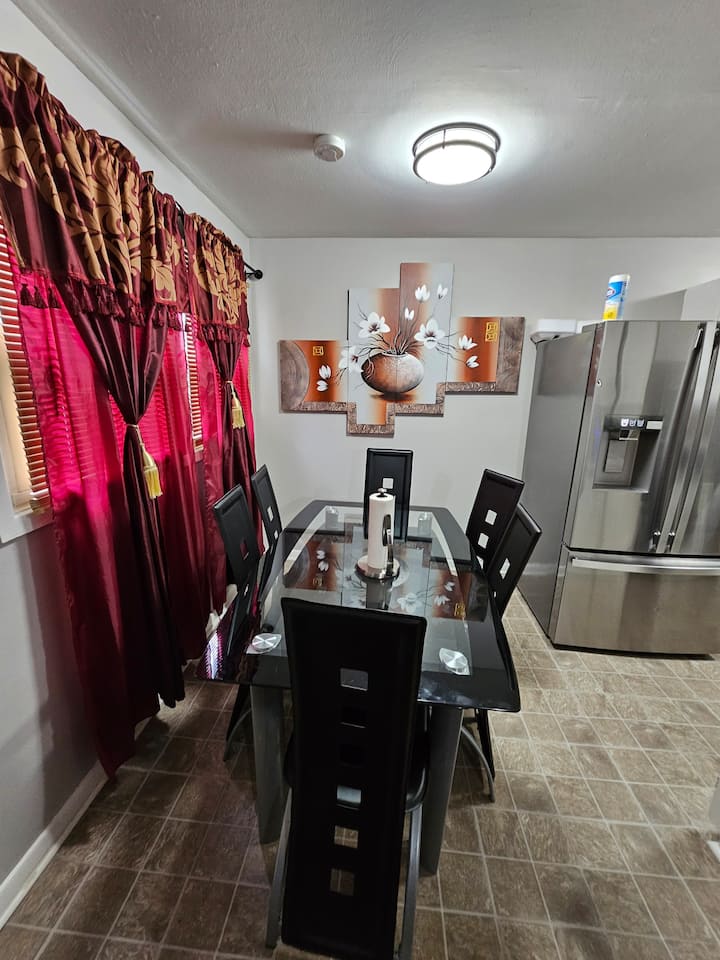 3 Bedrooms Close To Downtown, Hospital & College - Wake Forest University, Winston-Salem