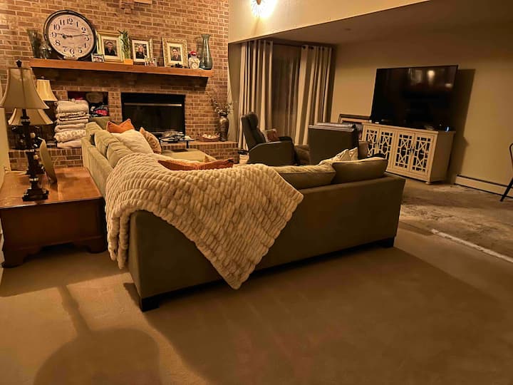 Upscale Clean Quiet Room - Relax & Explore - Boulder, CO