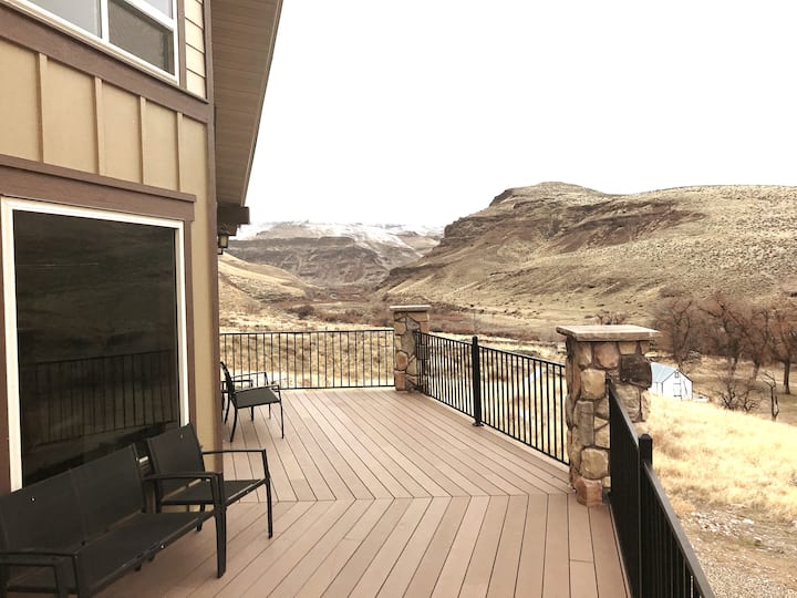 Large Cabin - World Class Fishing And State Park - Lake Owyhee State Park, Adrian