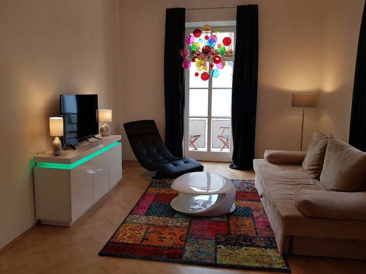 Lovely, Chic Apartment With Workspace - Augsburg