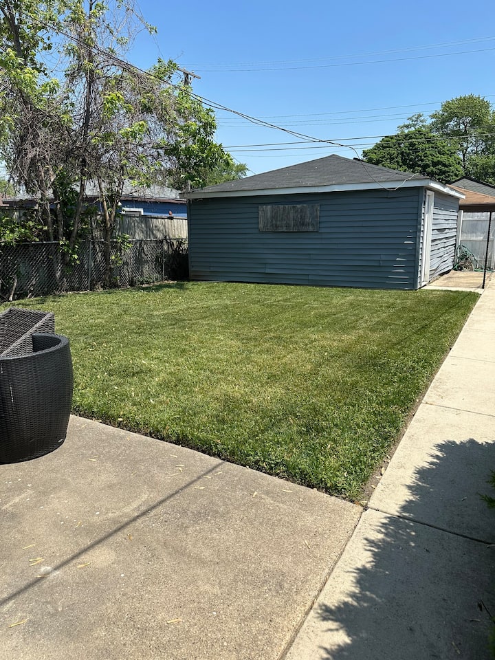 Updated 3 Bedroom Hosting Dream Mins From Midway. - Oak Park, IL