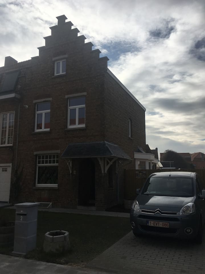 The Attic Room (Sauna Included) - Brugge