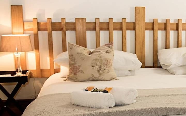 Matoppo Guest House Deluxe King Room - Beaufort West