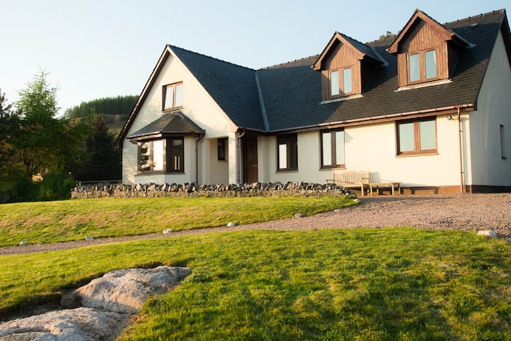 'Stag' At Otterburn Bed & Breakfast - Isle of Mull