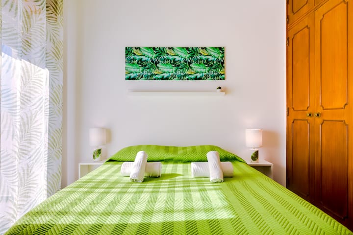 Bizantya Room ¶ Quality & Comfort In Central Faro - Algarve