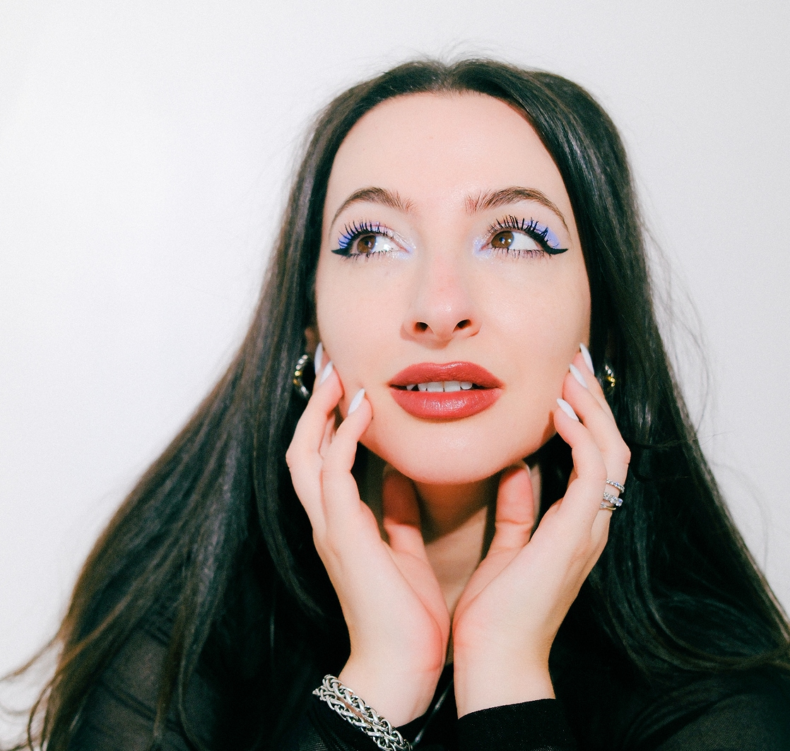 Unlock the magic of astrology with Aliza Kelly - Airbnb