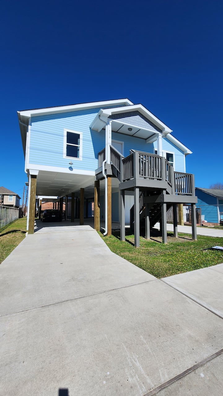 Home Away From Home - Galveston, TX